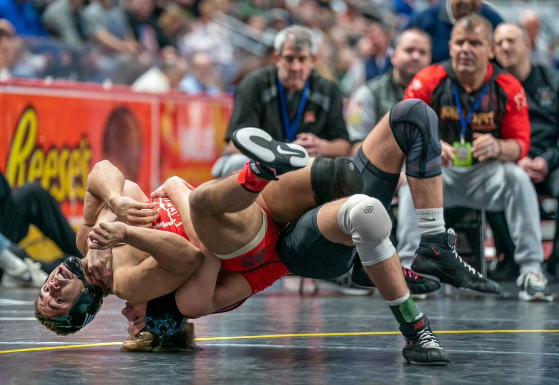 Four area wrestlers reach AA state finals, with plenty surviving Day 2 ...